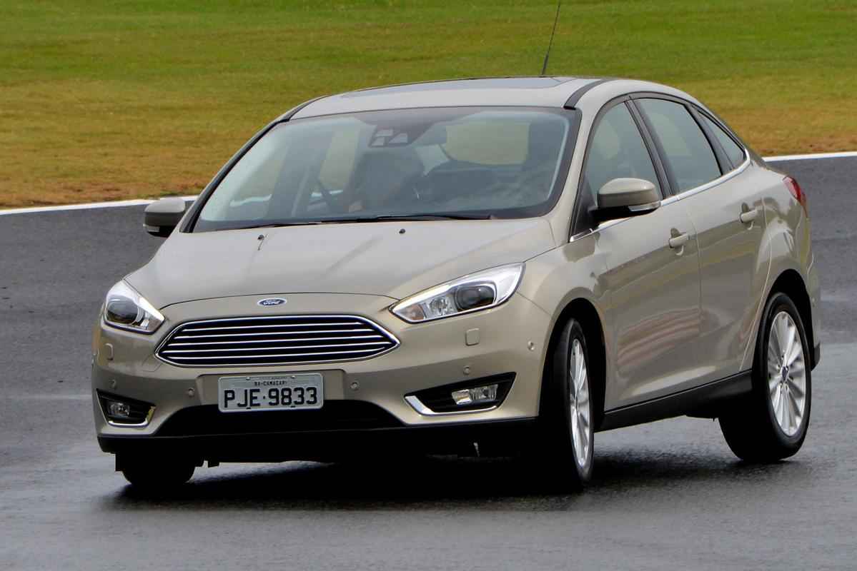 Ford Focus Fastback 2016 - Vrum