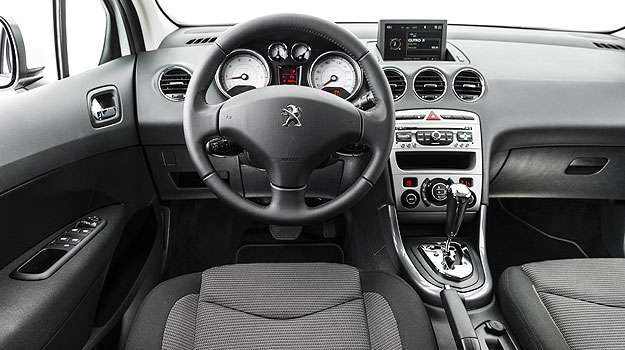 Peugeot 308 Allure 2014 ganha novo câmbio automático por R$ 66,4 mil - Vrum